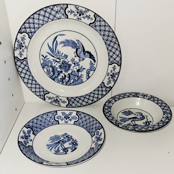 Wood & Sons | Dining | Yuan Wood Sons Vintage Plate Bowl Saucer Bundle ...